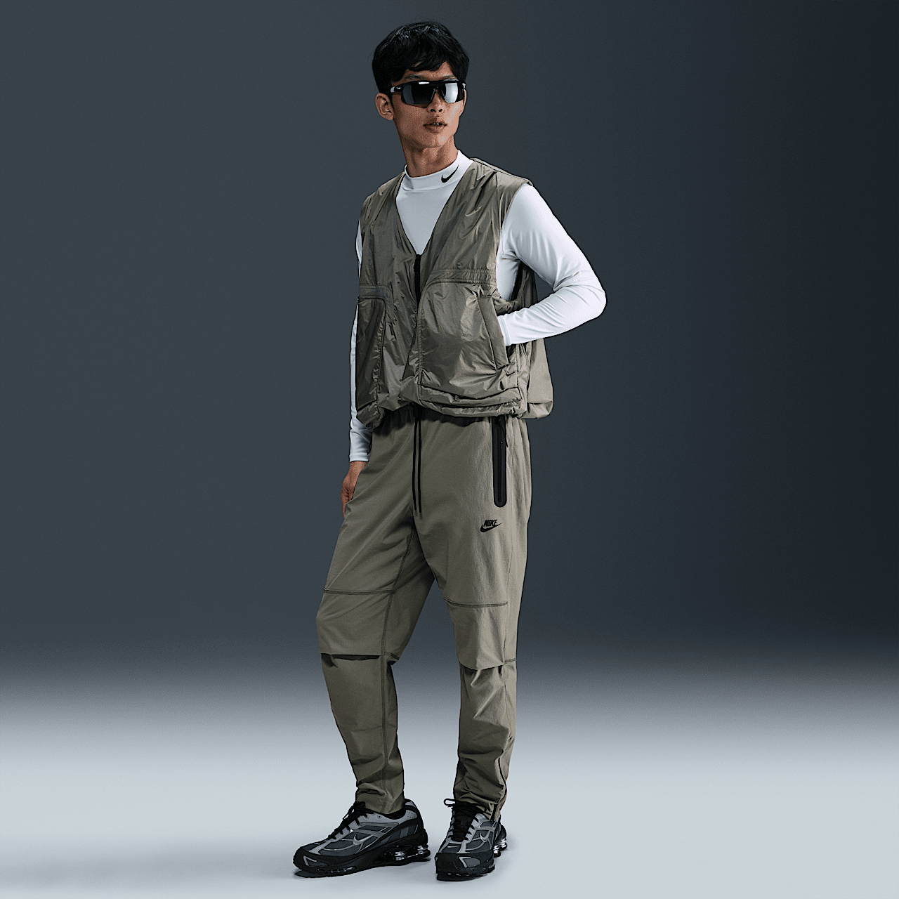 Nike Tech Woven Trousers Light Army Black HM8241-320 | More Sneakers